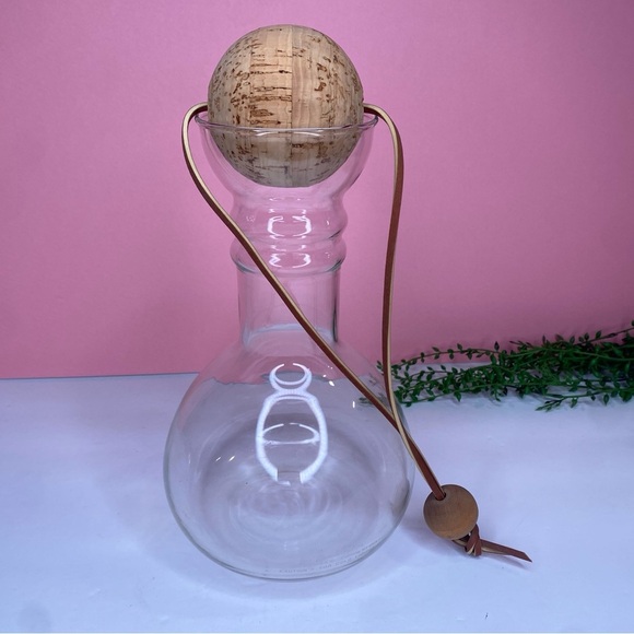 Pyrex | Kitchen | Vintage Pyrex 80 Glass Wine Decanter With Round Cork ...